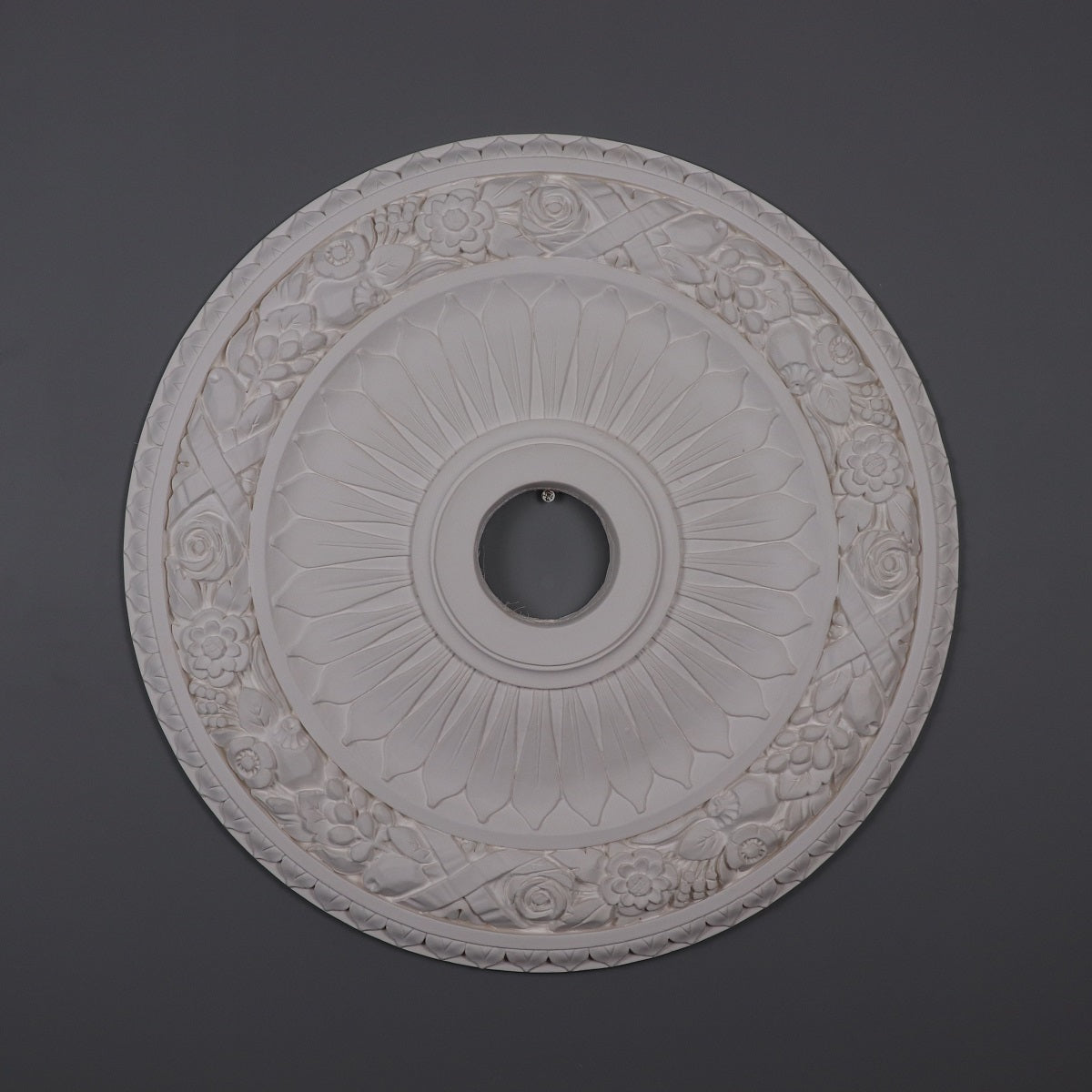 DM4074 Victorian Plaster Ceiling Rose 600mm – Coving Shop UK